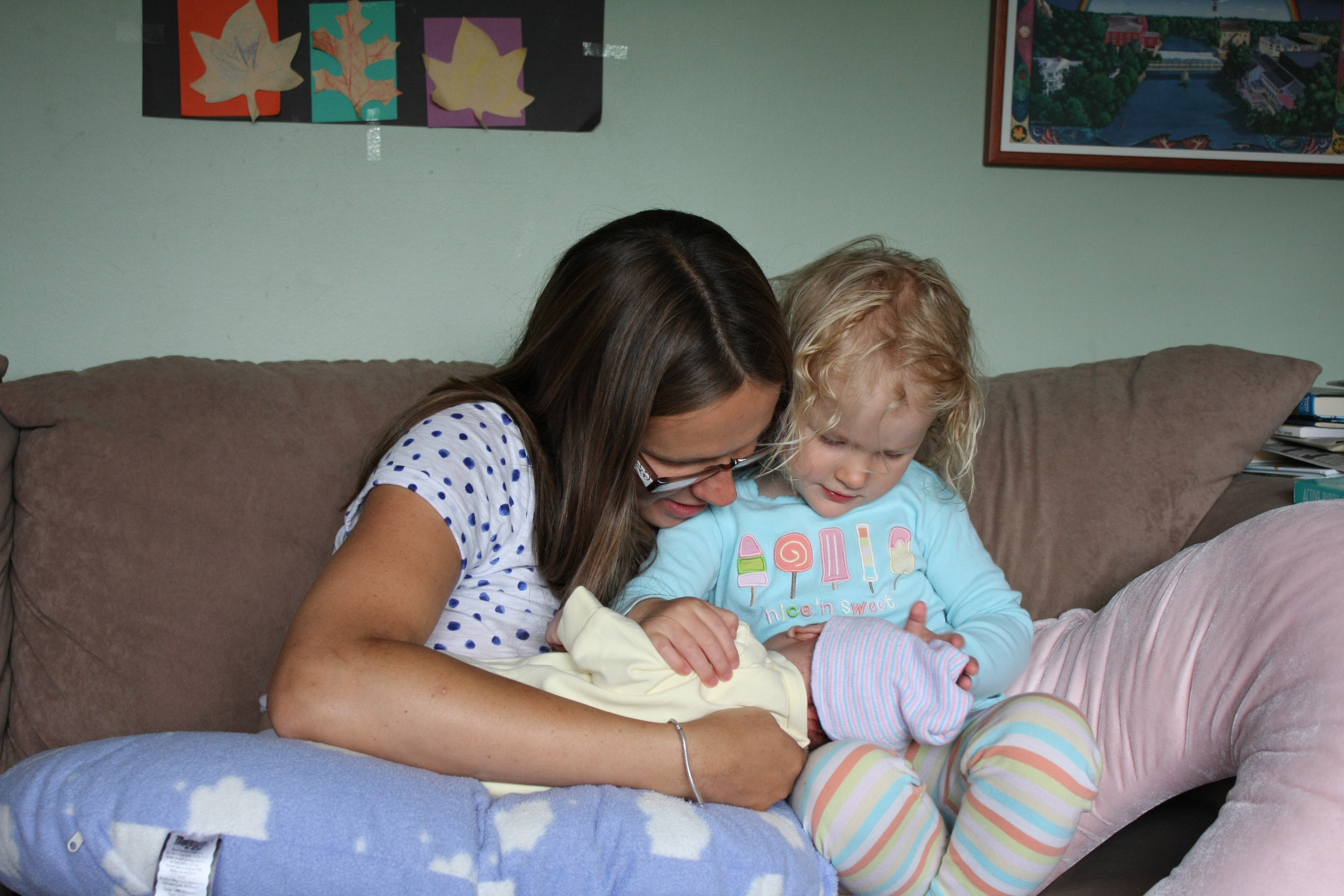 Woman gives birth to Baby Jeremy, adopted as an embryo